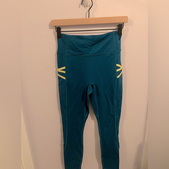 Fabletics | Pants & Jumpsuits | Motion 365 Legging With Pockets | Poshmark